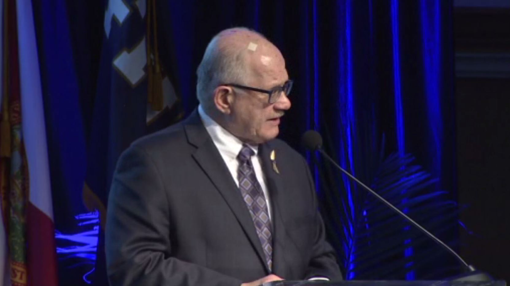 Board backs 1-year extension for FIU president - WSVN 7News | Miami ...