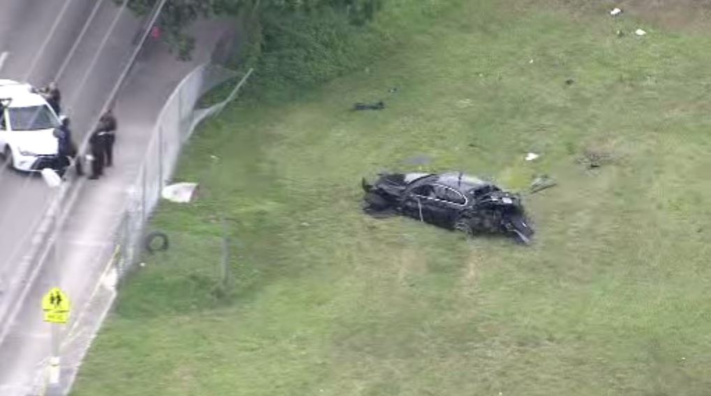 1 Dead 1 Hospitalized After Single Car Rollover Crash In Nw Miami Dade