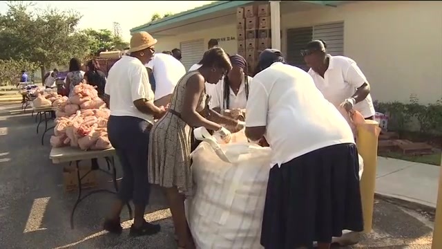 Residents gather for food distribution in Miami Gardens - WSVN 7News ...