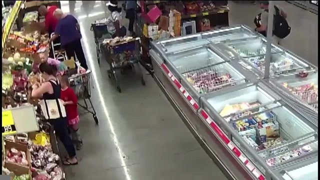 Surveillance video captures wallet snatching at Cooper City grocery ...