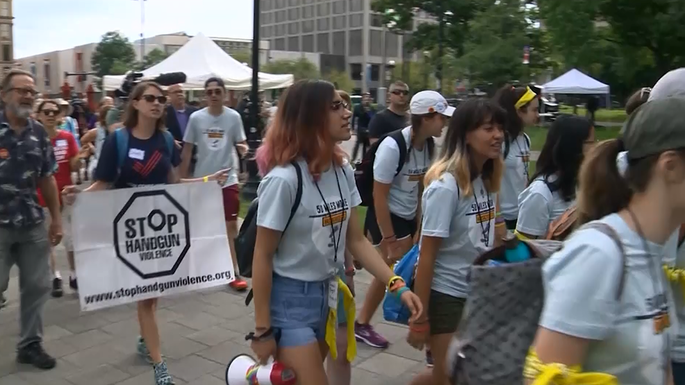 Student gun control advocates protest outside Smith & Wesson - WSVN ...