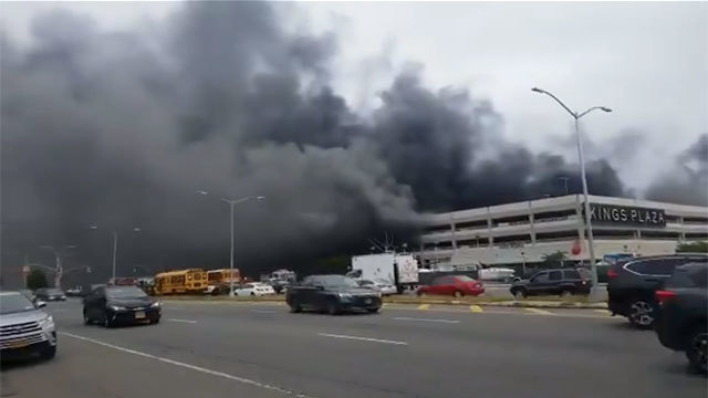Vehicles catch fire in NYC parking garage; firefighters injured - WSVN ...