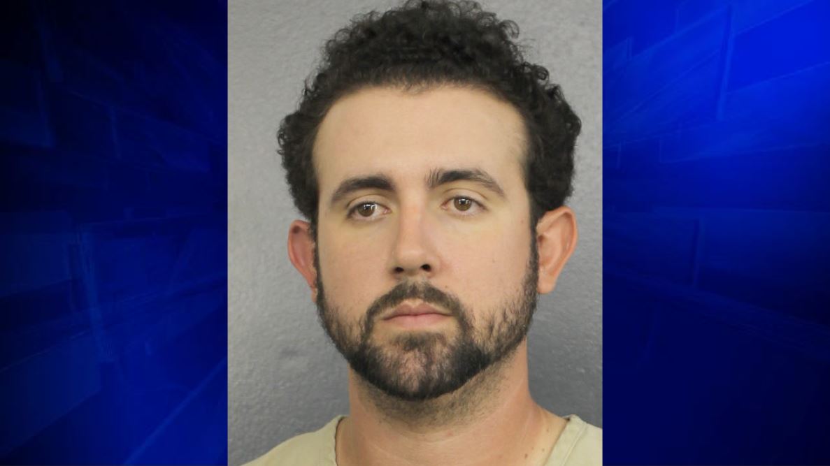 Hollywood substitute teacher accused of having sex with student - WSVN ...