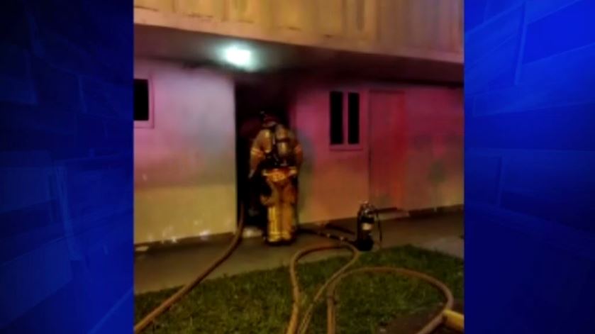 Apartment Catches Fire In North Miami Dade Wsvn 7news Miami News