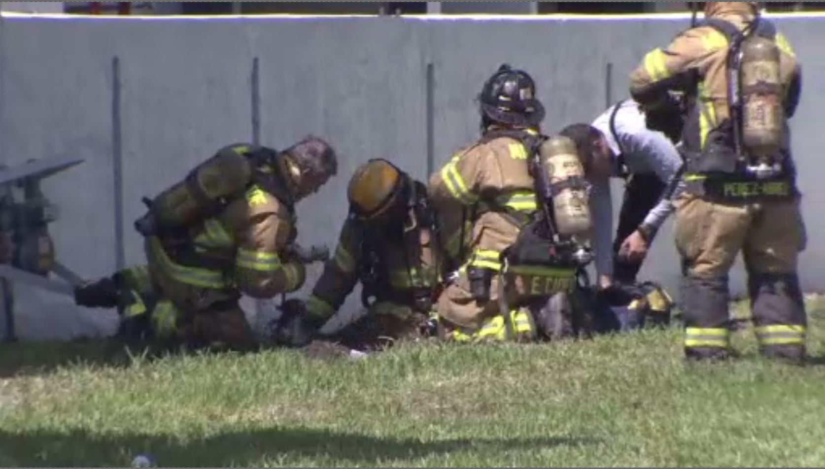 MDFR working to repair gas line in North Miami - WSVN 7News | Miami ...