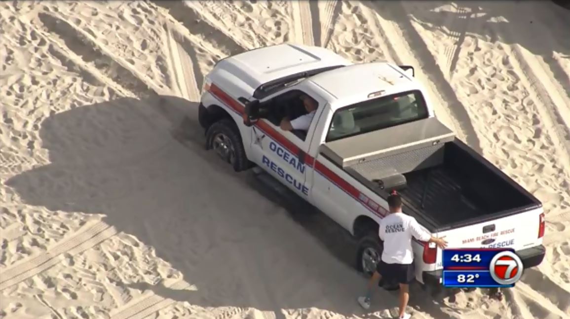 1 dead, 1 hospitalized following near drowning on Miami Beach - WSVN ...