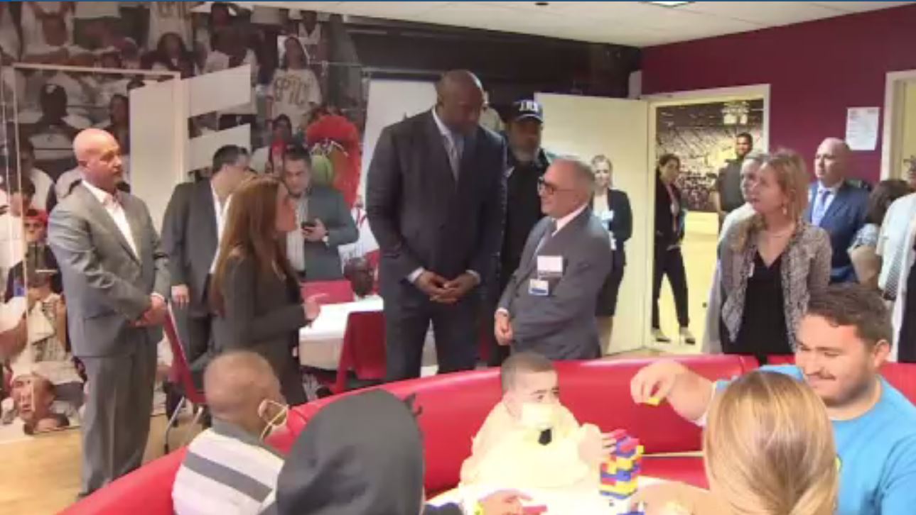 Magic Johnson makes surprise visit at children’s hospital in Miami ...