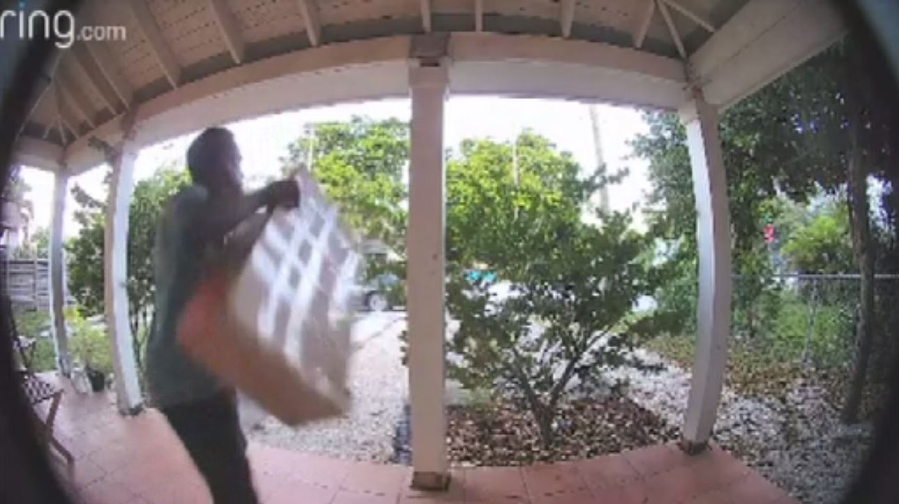 Video shows man stealing package from porch in Miami - WSVN 7News ... Video shows man stealing package from porch in Miami - WSVN 7News ...