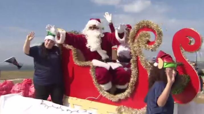 Santa visits children at Miami Seaquarium – WSVN 7News | Miami News ...