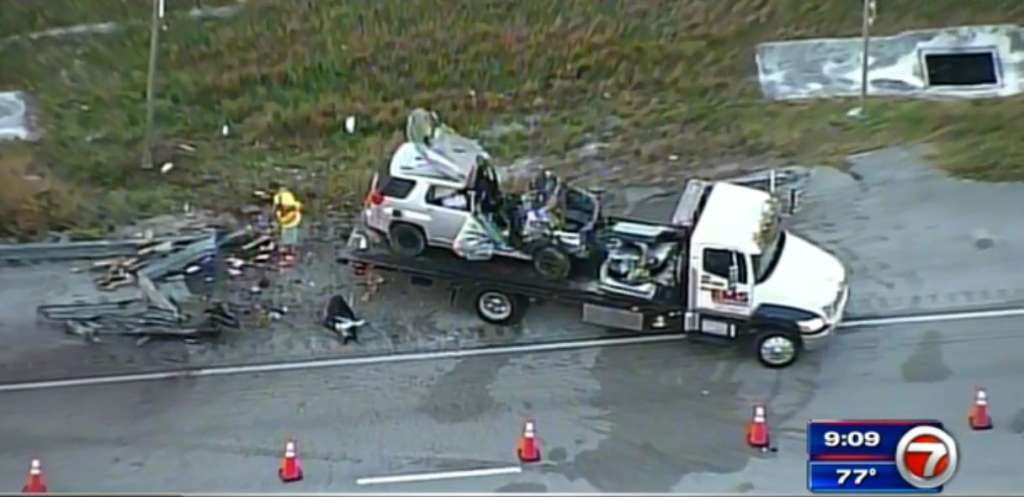 At least 3 airlifted after rollover crash along Alligator Alley – WSVN 7News | Miami News ...