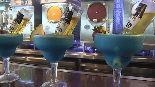 South Florida bars serve up frozen alcoholic drinks – WSVN 7News ...