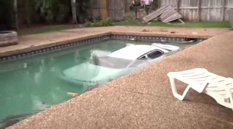 Driver crashes into pool in Pompano Beach - WSVN 7News | Miami News ...