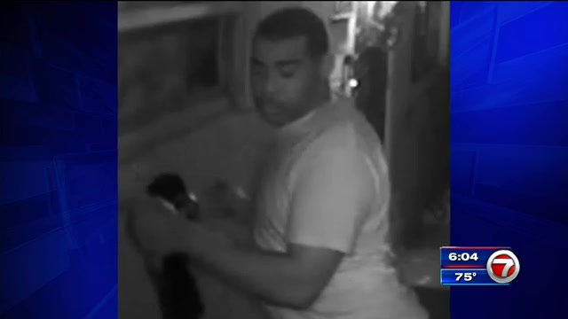 Video Shows Repeat North Lauderdale Peeping Tom Peeking Into Womens