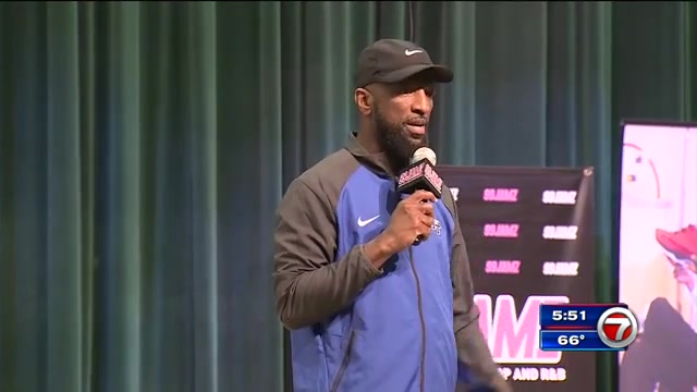5000 Role Models Project welcomes radio host Rickey Smiley - WSVN 7News ...