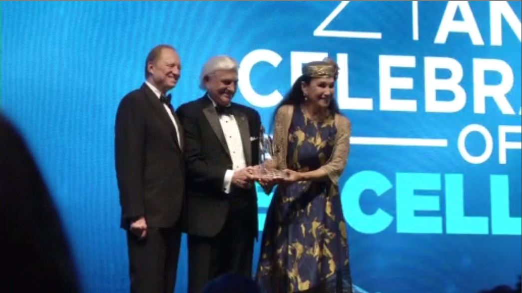 Owners of Rick Case Automotive Group honored by NSU - WSVN 7News ...