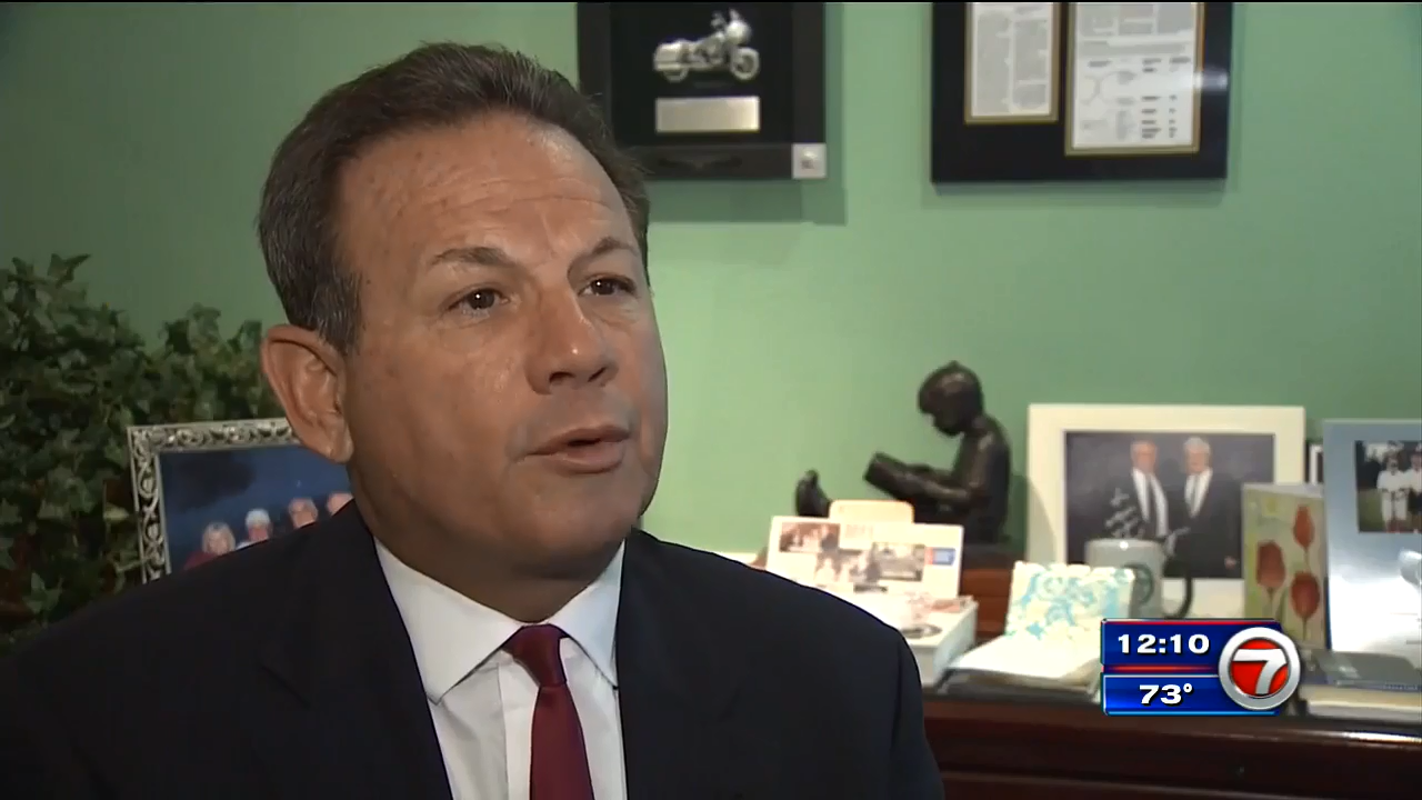 Suspended Broward Sheriff Scott Israel reportedly files lawsuit against ...