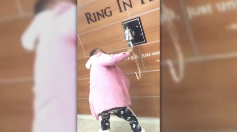 Woman rings bell to celebrate being cancer-free - WSVN 7News | Miami ...