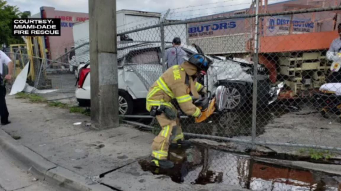 2 hospitalized after NW Miami-Dade crash leaves them trapped inside SUV - WSVN 7News | Miami ...