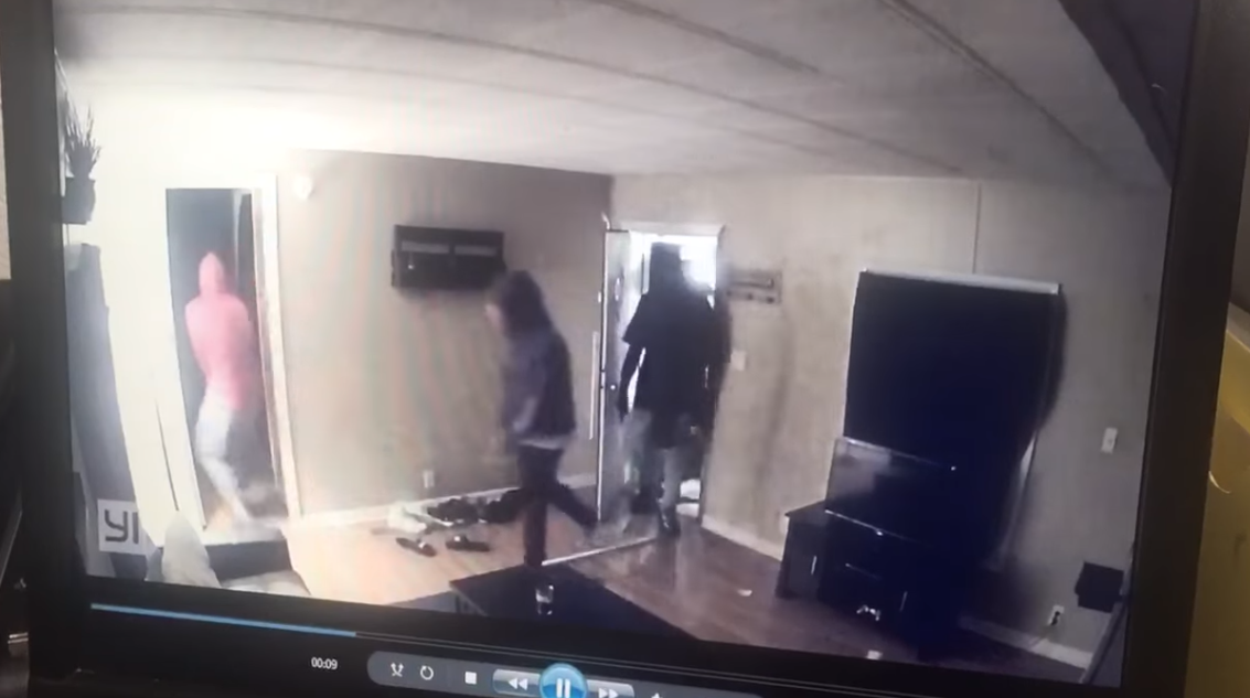 Video shows would-be robbers fleeing after homeowner opens fire - WSVN ...