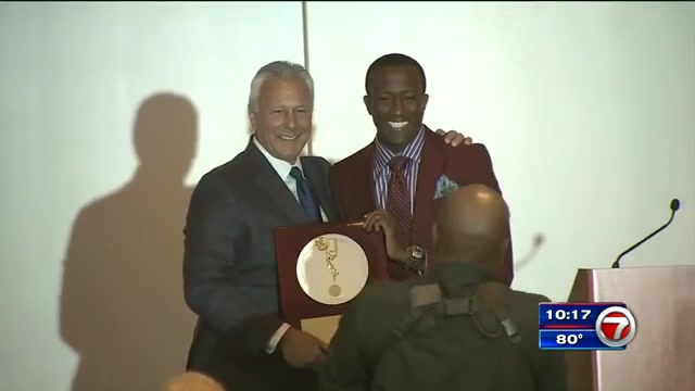 7’s Steve Shapiro presented with Silver Circle Award for sportscasting ...