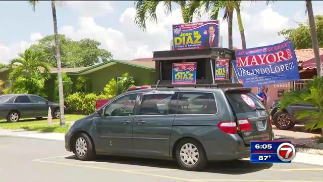 Attack or political stunt? Sweetwater mayoral candidate campaigns with ...