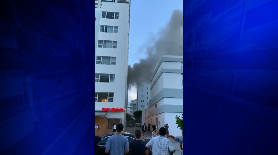 Miami Beach hotel evacuated after fire sparks inside bar - WSVN 7News ...