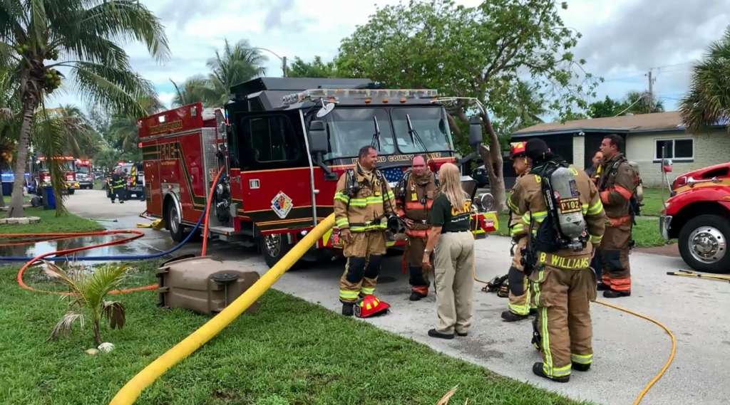 Family of 4 displaced after fire breaks out in Deerfield Beach home ...