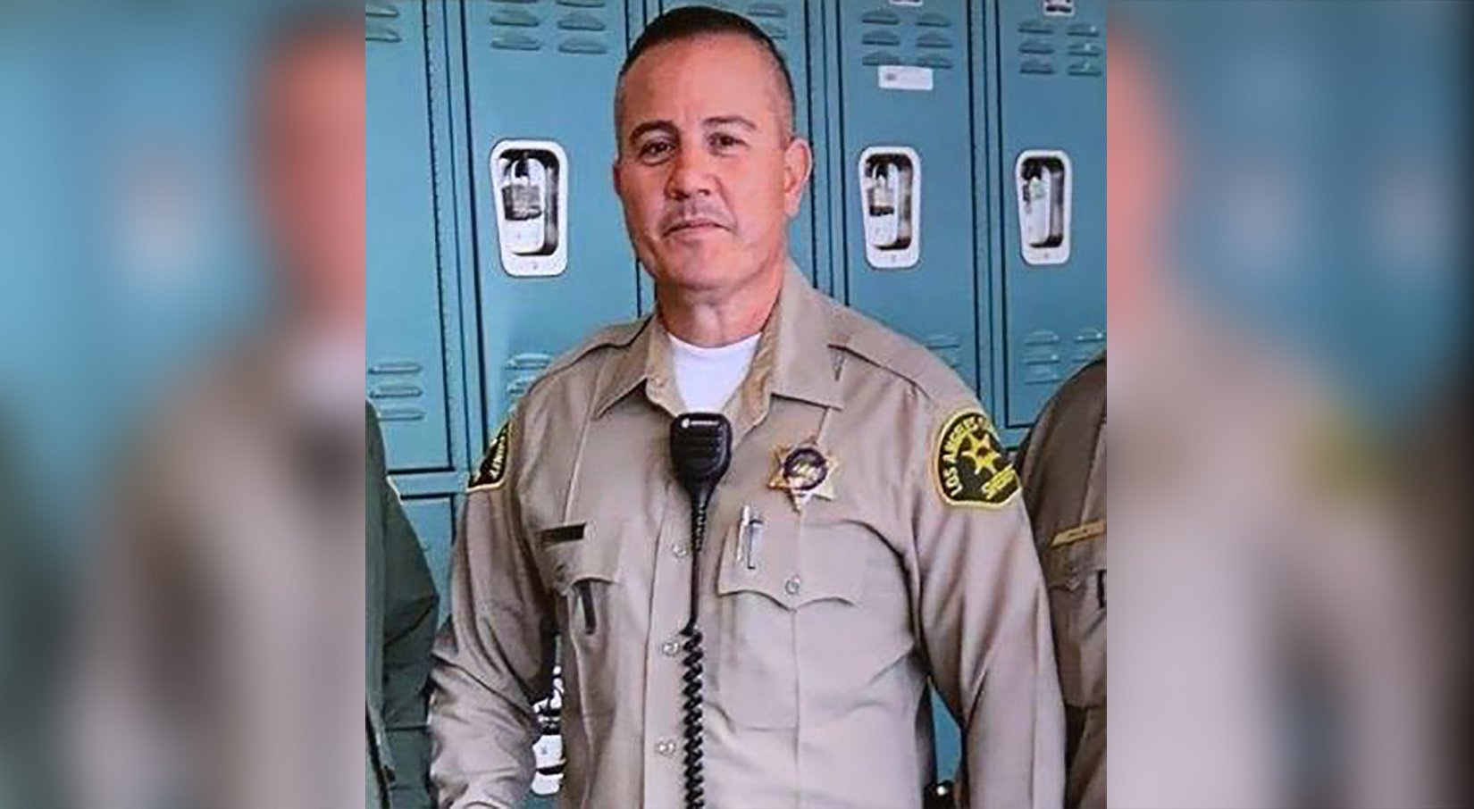 A deputy was fatally shot as he waited at a fast-food restaurant in ...