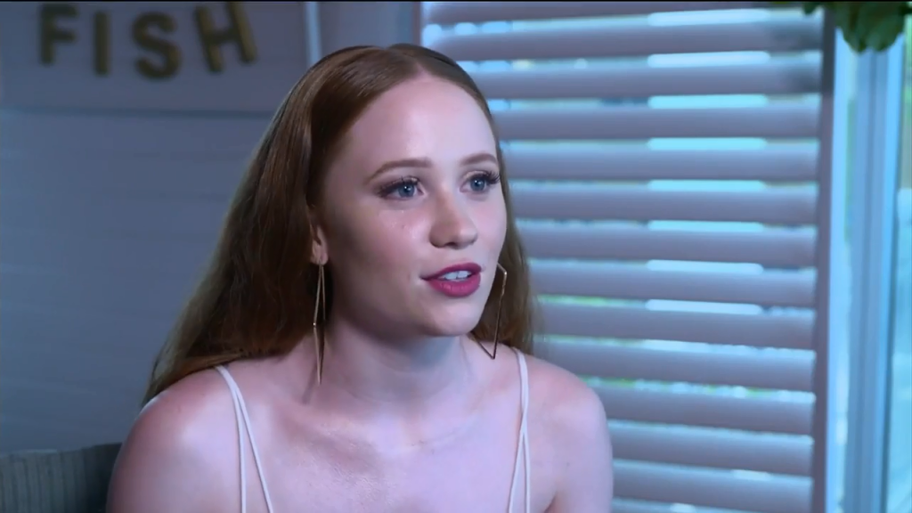 R&B singer iyla talks to Deco about debut EP, opening for Robin Thicke ...