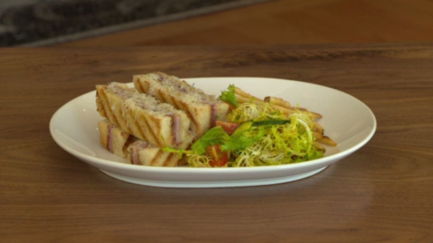 Croque Monsieur/ La Estación American Brasserie, Miami - WSVN 7News ...