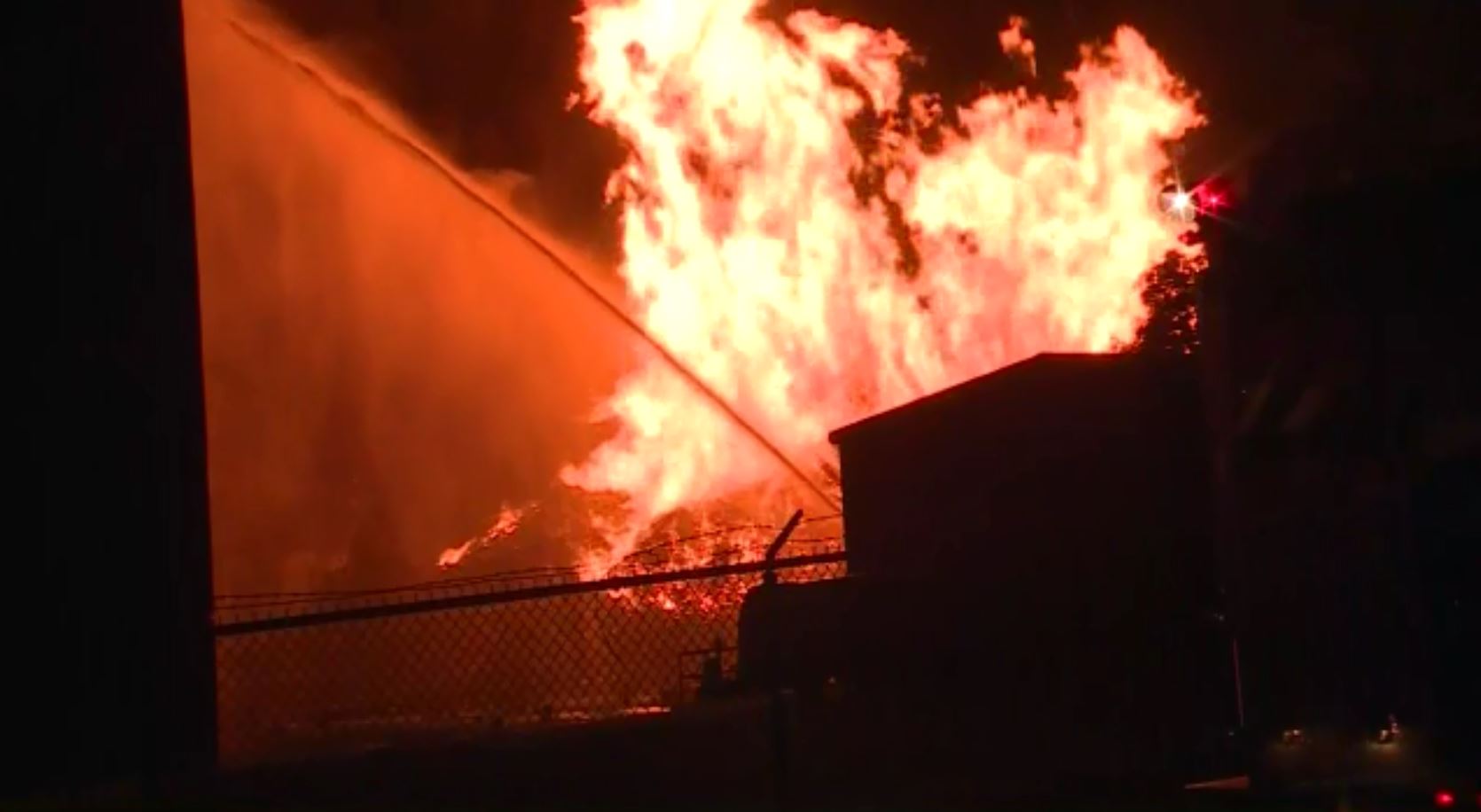 Thousands of barrels of Jim Beam bourbon burn in Kentucky - WSVN 7News ...