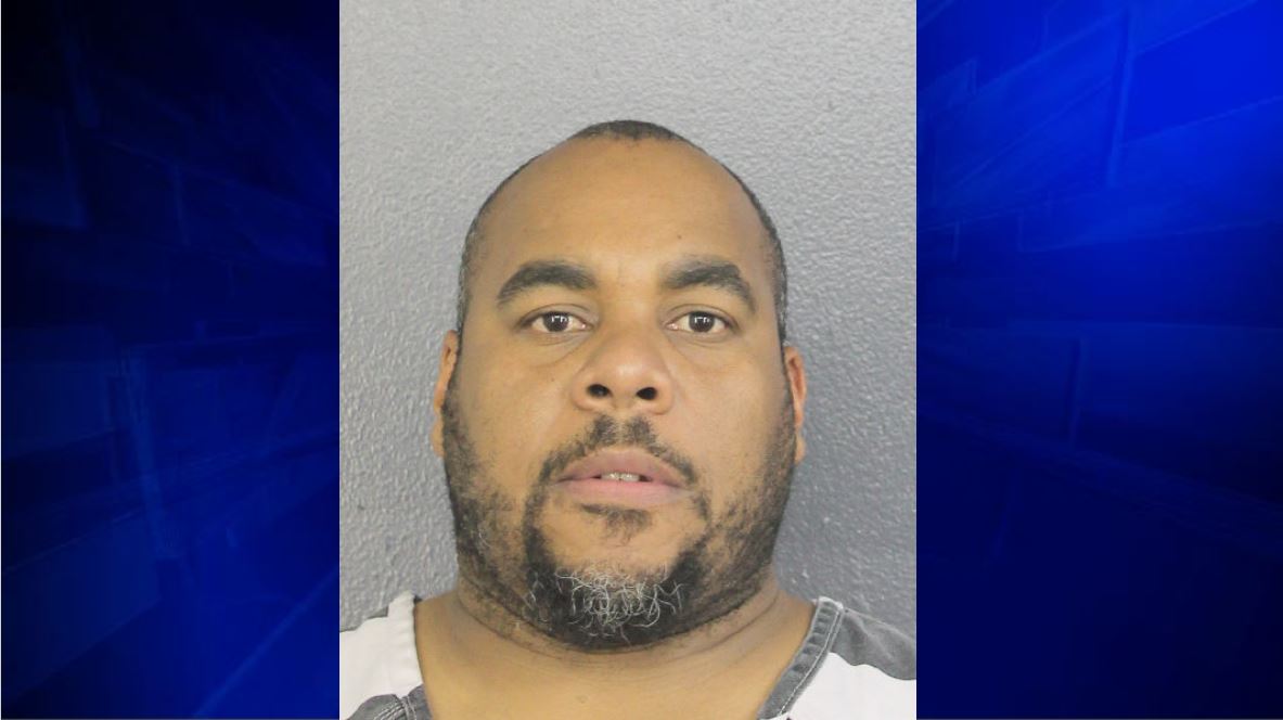 Delta mechanic arrested for possession of loaded gun at FLL - WSVN ...