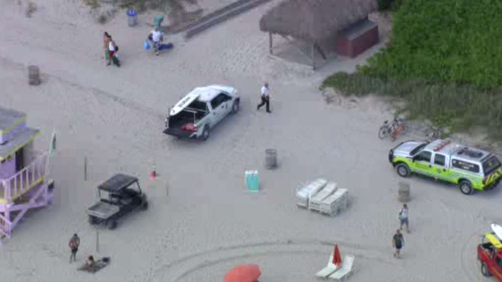 1 transported after possible drowning at Haulover Beach - WSVN 7News ...