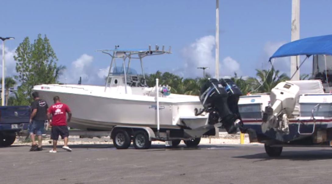 Miami boat owners secure vessels ahead of Dorian - WSVN 7News | Miami ...