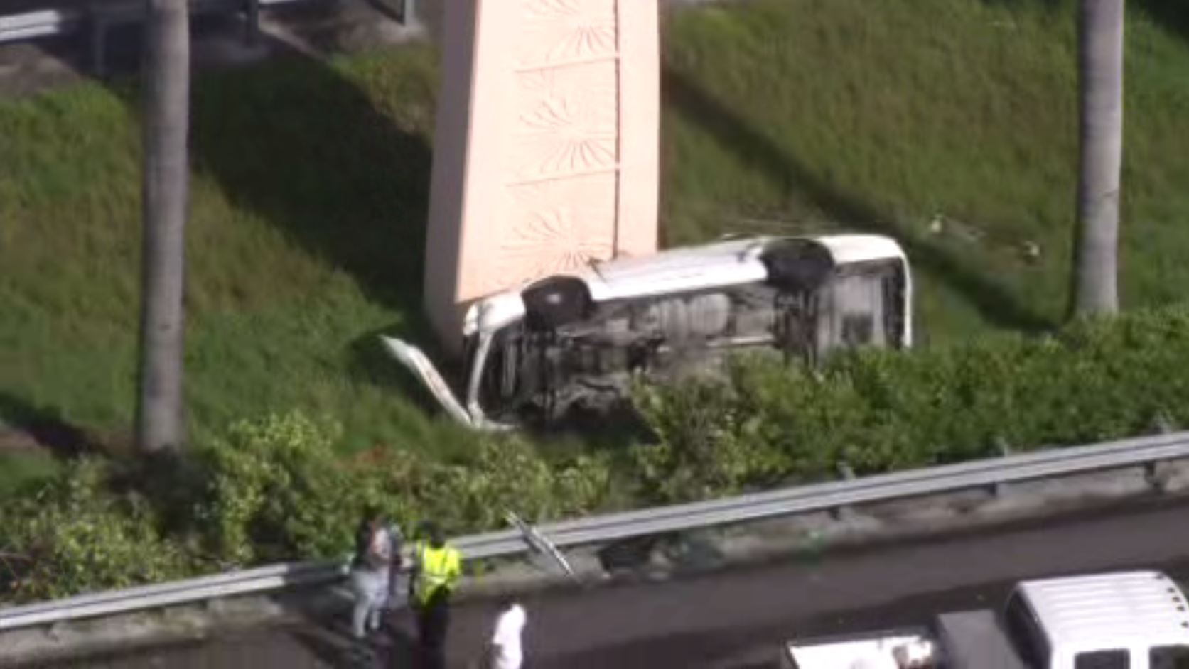 4 Passengers Ok After Rollover Crash In Sw Miami Dade Wsvn 7news