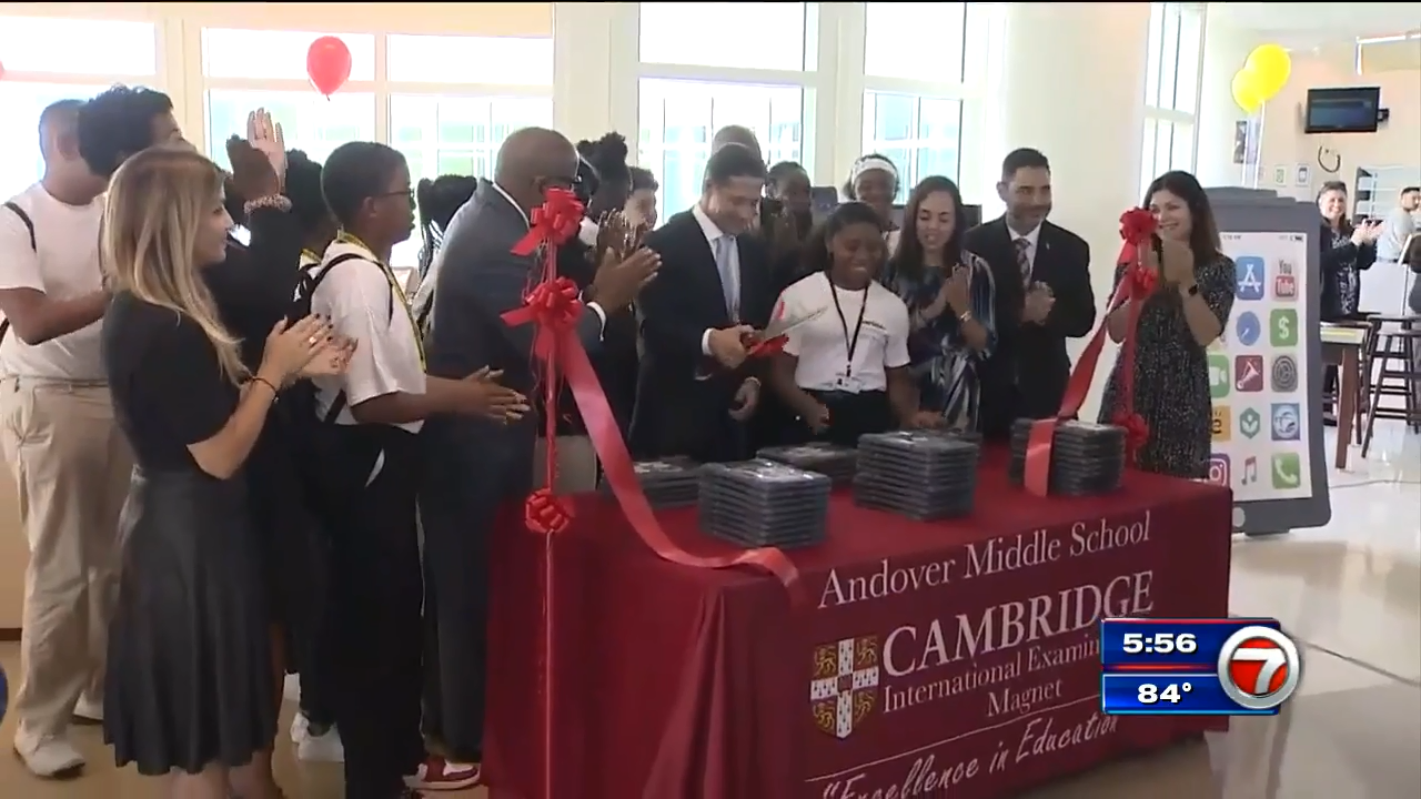 Verizon gifts five South Florida schools new iPads for continued ...