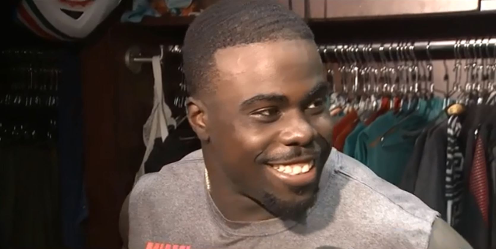 AP source: Dolphins send Jakeem Grant to Bears for 2023 pick - WSVN ...