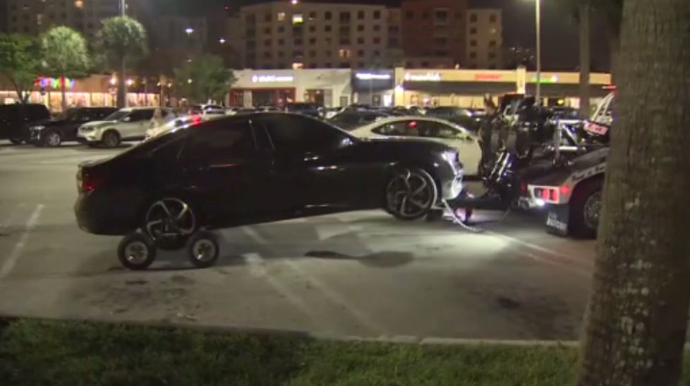 Police find getaway car linked to robbery of FIU student amid search ...