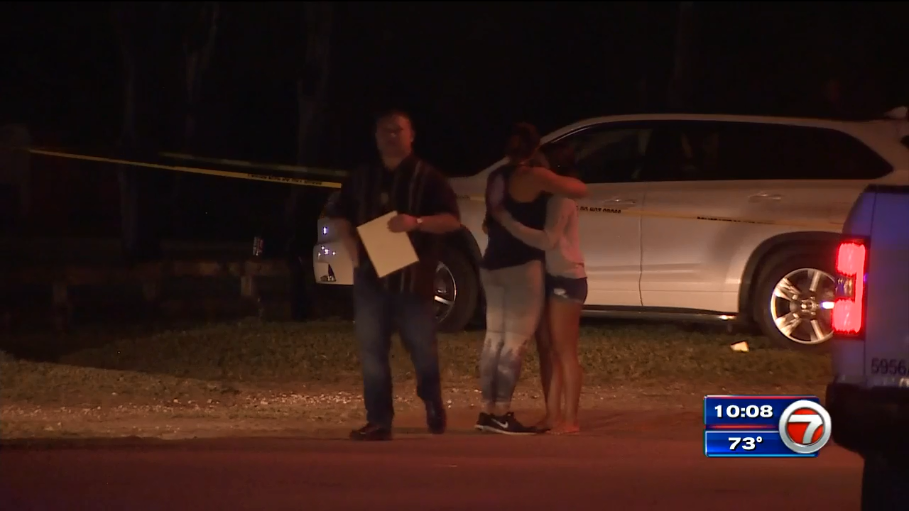 Man Transported To Hospital After Shooting At Tropical Park Wsvn