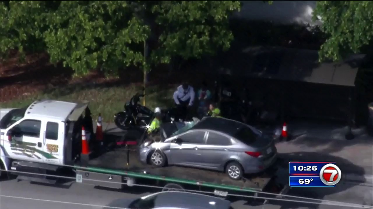 4 hospitalized after bus, car collide in Coconut Creek - WSVN 7News ...