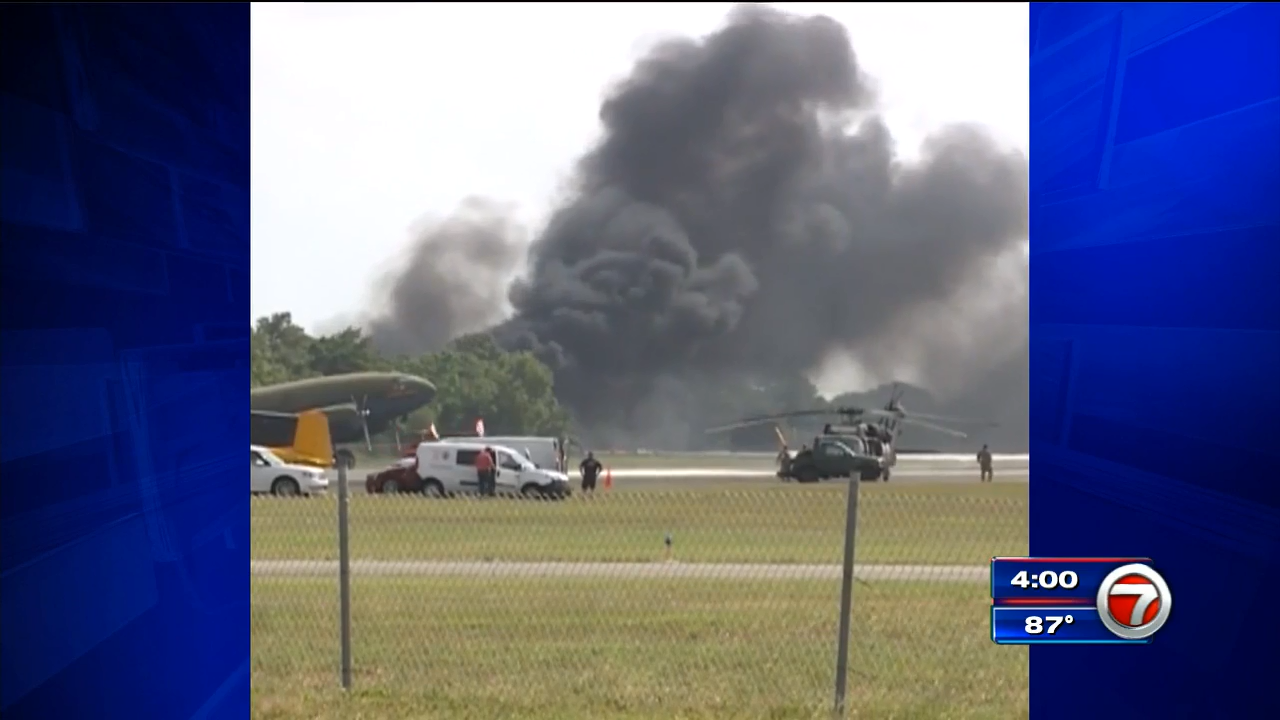 Pilot killed when plane crashes at air show in Florida - WSVN 7News ...
