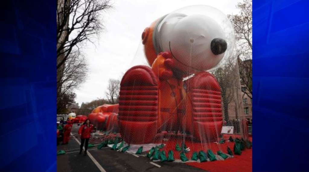 After wind scare, balloons fly in Macy’s Thanksgiving parade – WSVN ...