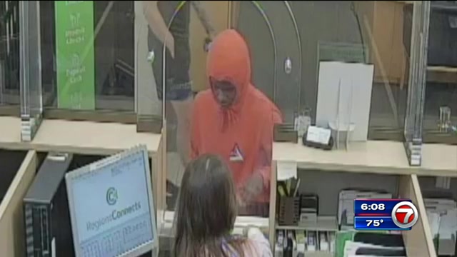 FBI releases photos of bank robbery in North Miami Beach - WSVN 7News ...
