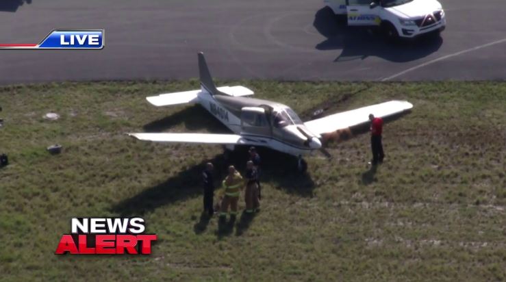 Plane’s landing gear collapses at North Perry Airport – WSVN 7News ...