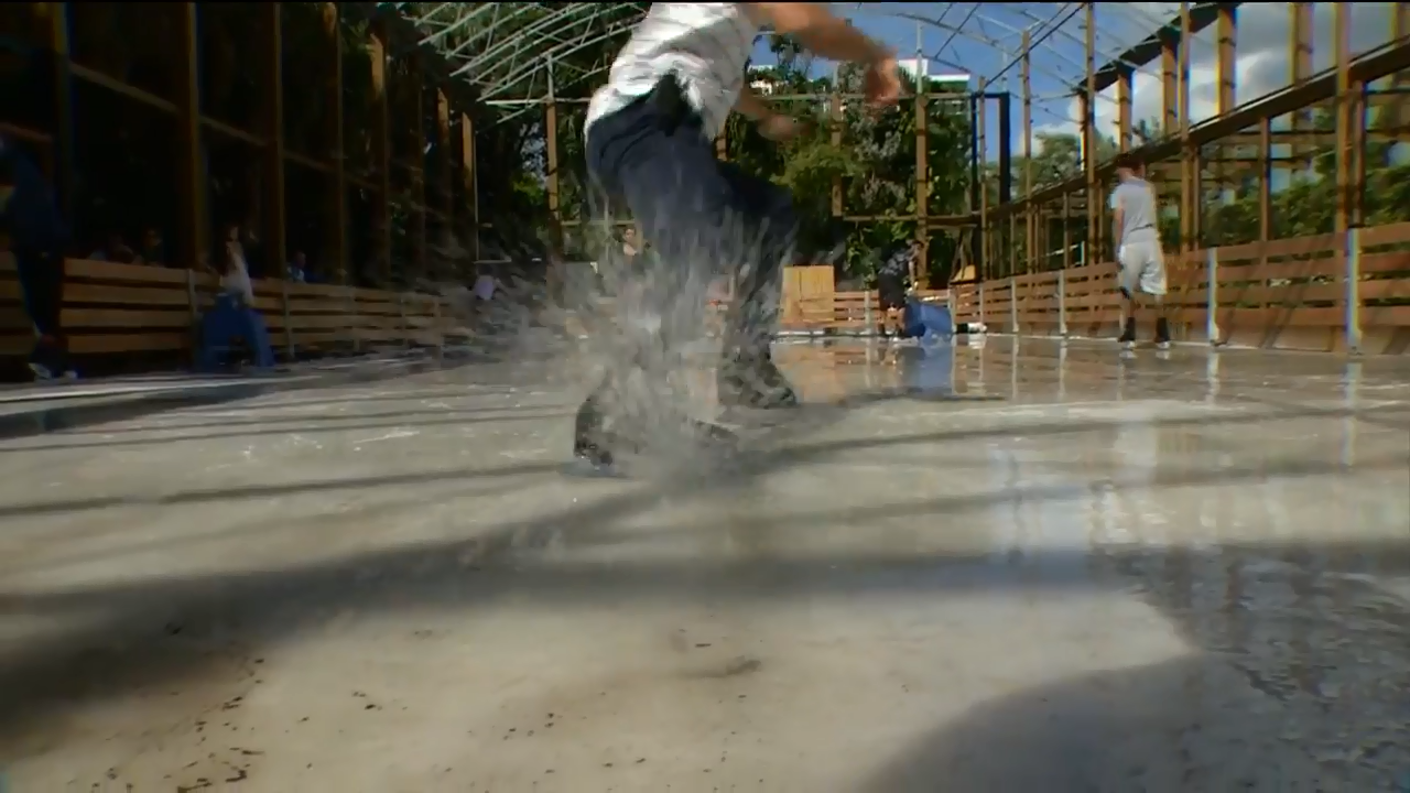 Skate at Miami’s only outdoor ice skating rink at Jungle Island - WSVN ...