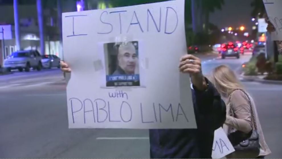 Silent rally held in support of suspended Bay Harbor Islands Police ...