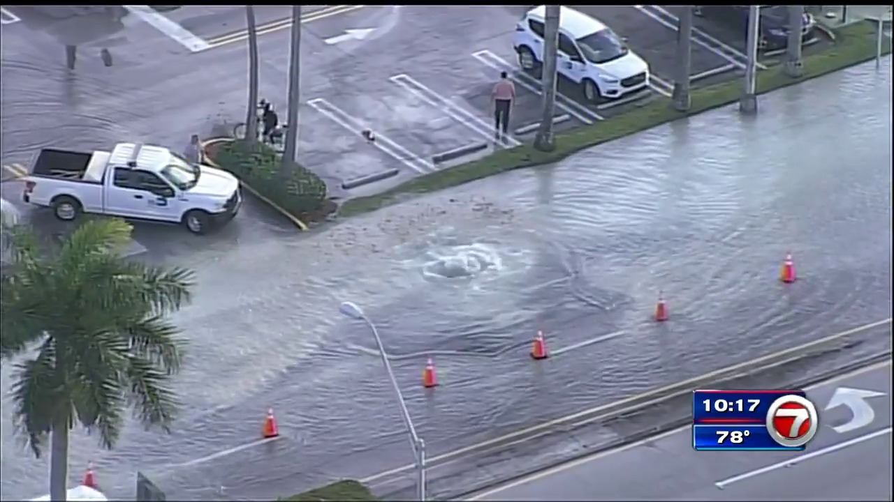 Water main repaired after rupture in SW Miami-Dade - WSVN 7News | Miami ...