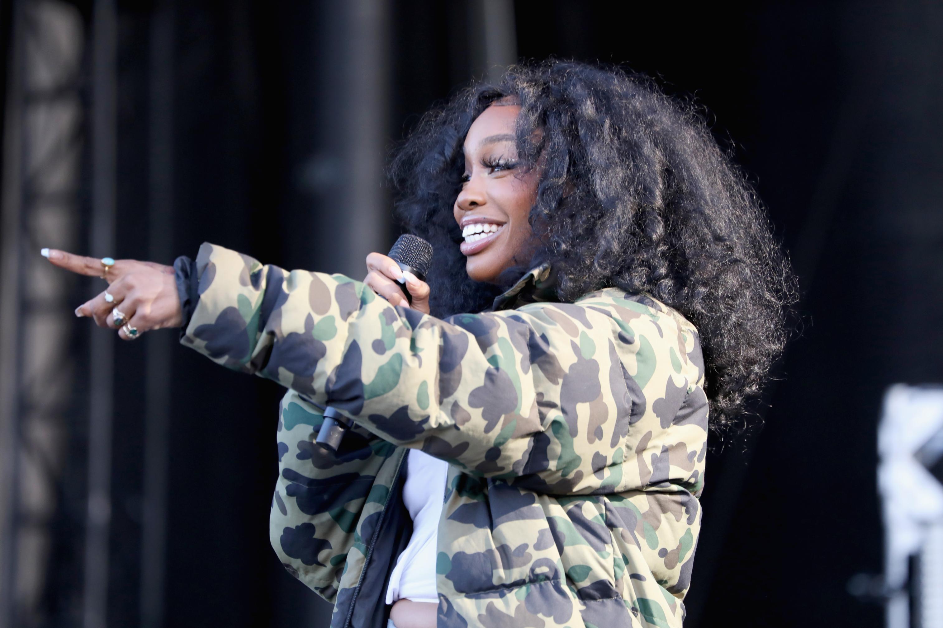 SZA sounds done with video interviews and photo shoots - WSVN 7News ...