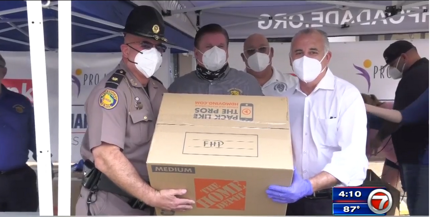 Hispanic Police Officers Association hands out 10,000 masks across ...