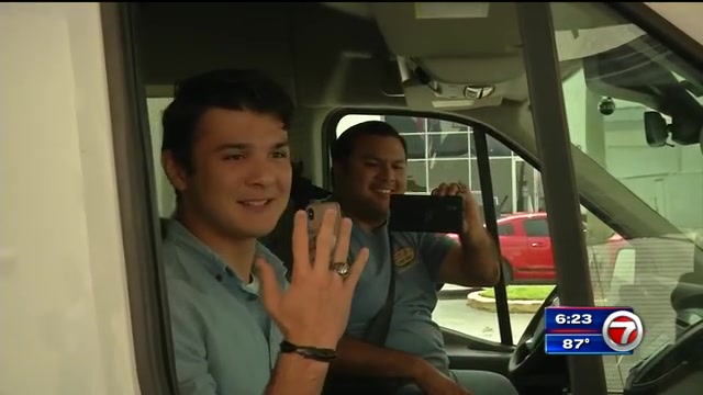 1,200 high school juniors pick up class rings at drive-thru parade in ...